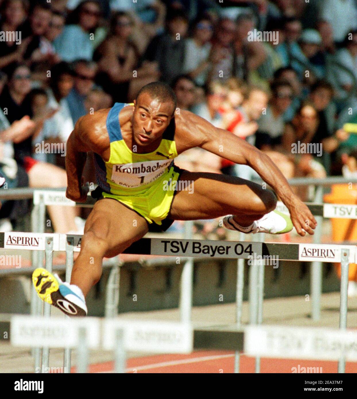 Colin jackson athlete hi-res stock photography and images - Alamy