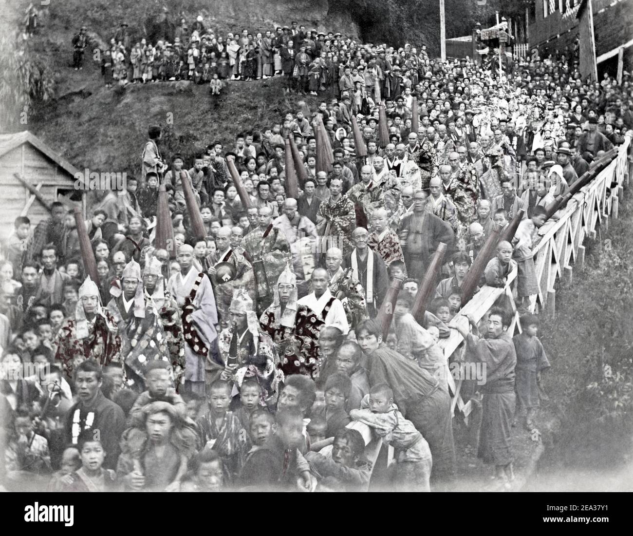 Early 1900s funeral procession hi-res stock photography and images - Alamy