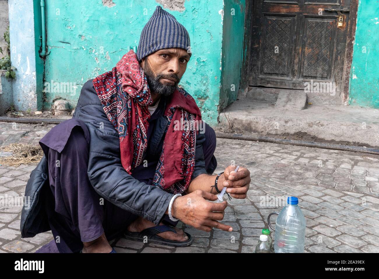 Drug users injecting drugs near Ali Park, Lahore, Punjab, Pakistan ...