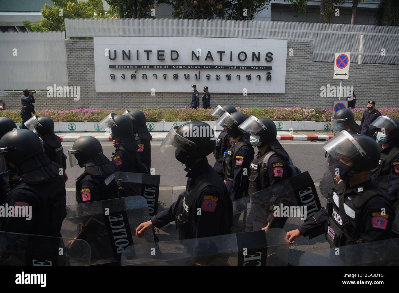 Myanmar protest shields hi-res stock photography and images - Alamy