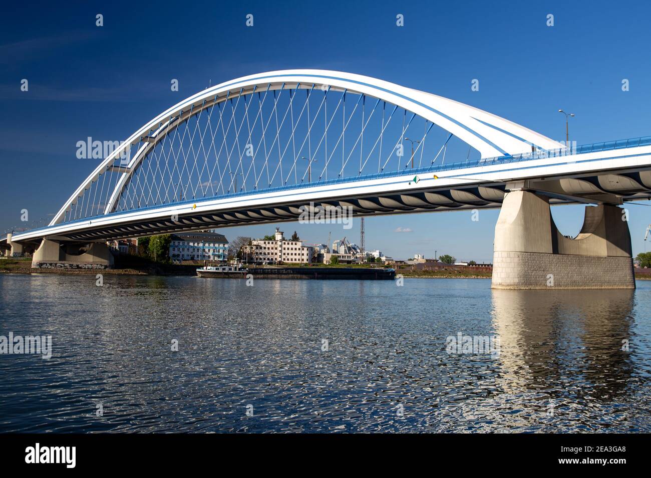 Bridge apollo hi-res stock photography and images - Alamy