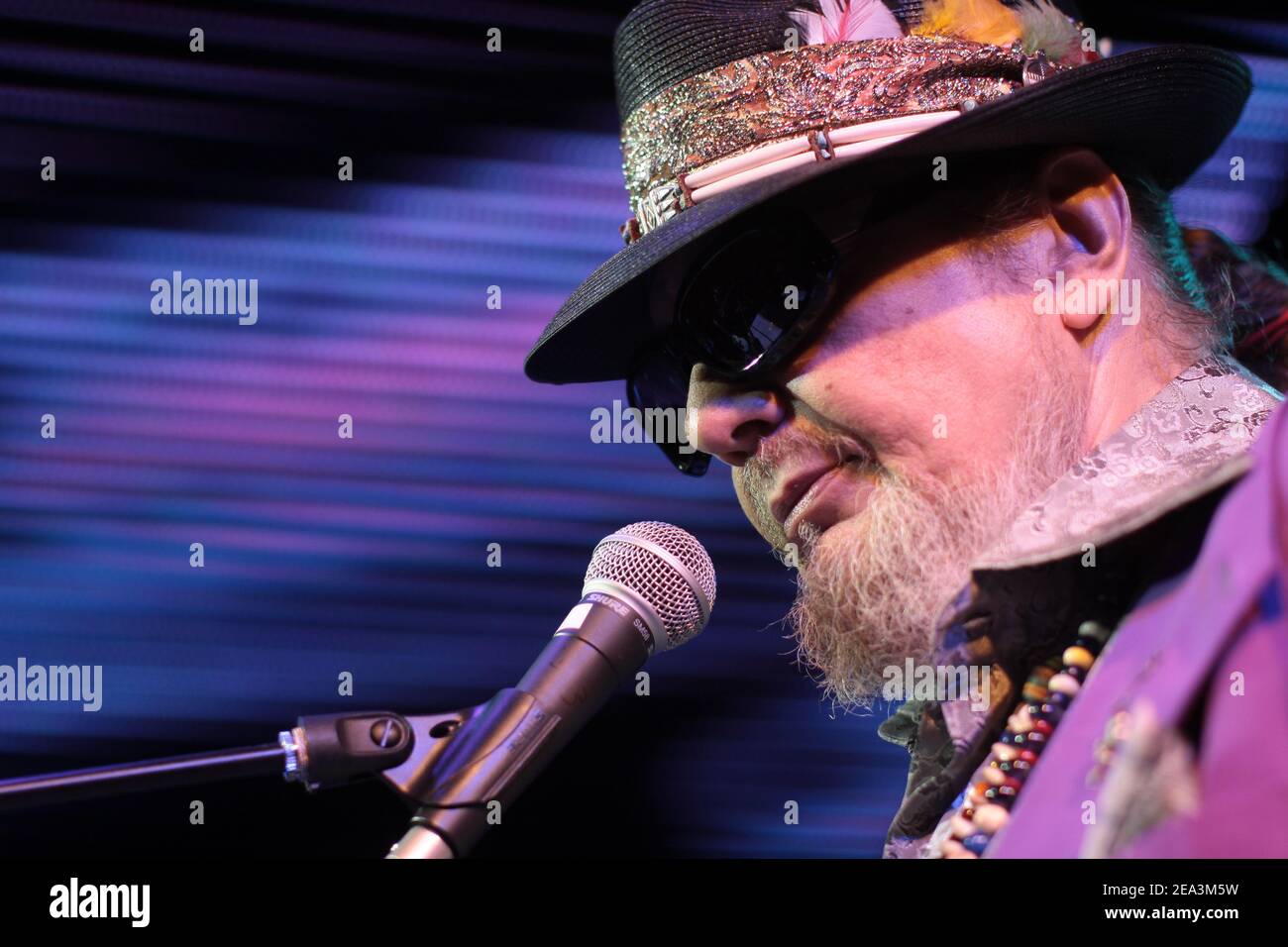 Under bridge gig hi-res stock photography and images - Alamy