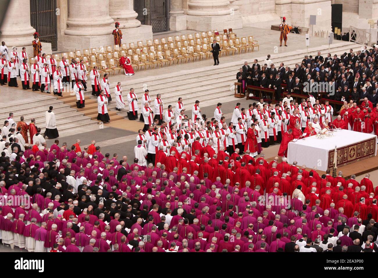 Pope John Paul Ii Funeral Crowd