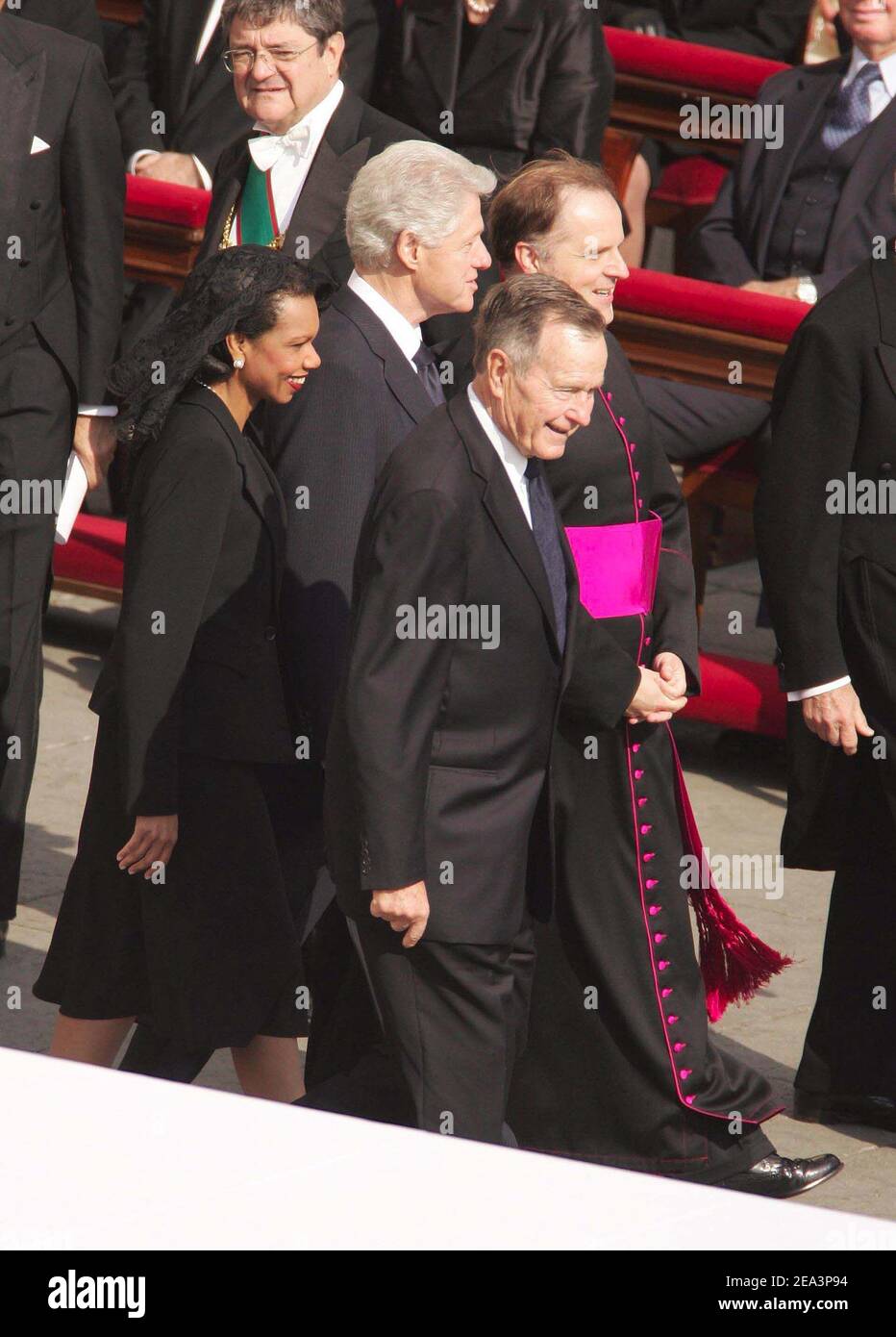 Former U.S. Presidents George Bush and Bill Clinton, Secretary of State ...