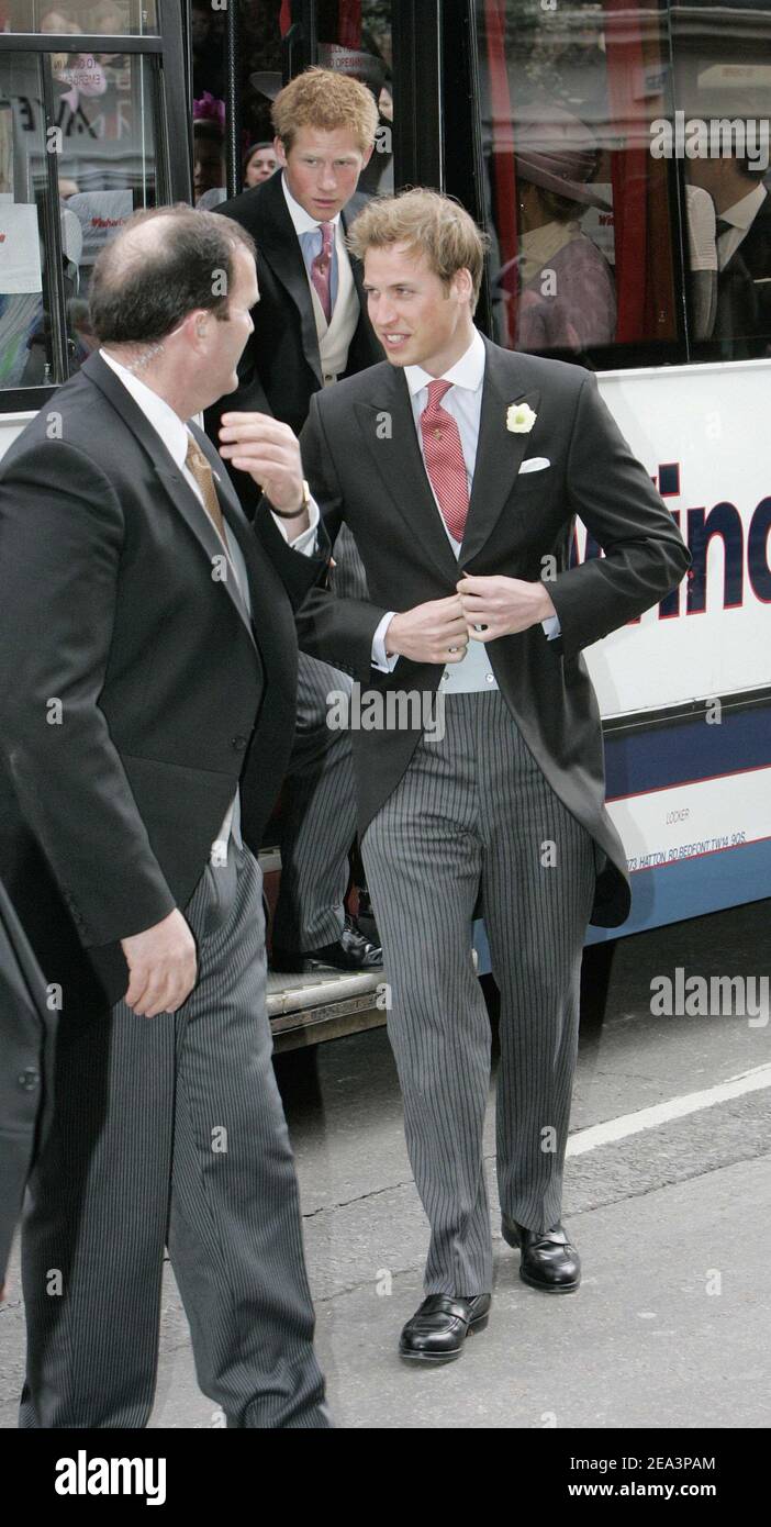 Prince harry william 2005 hi-res stock photography and images - Alamy