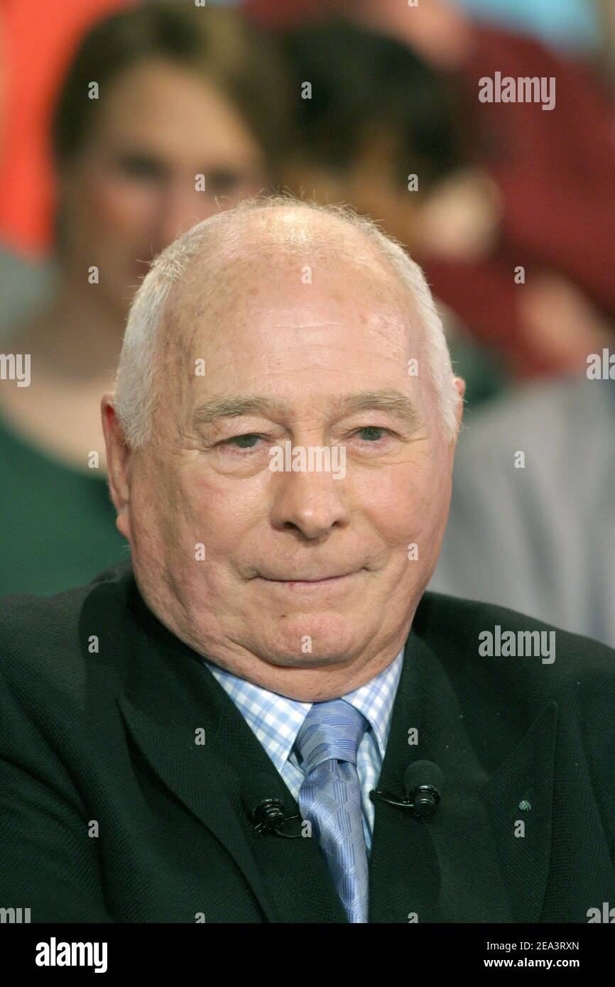 Jacques Collard attends Michel Drucker's talk show Vivement Dimanche ...