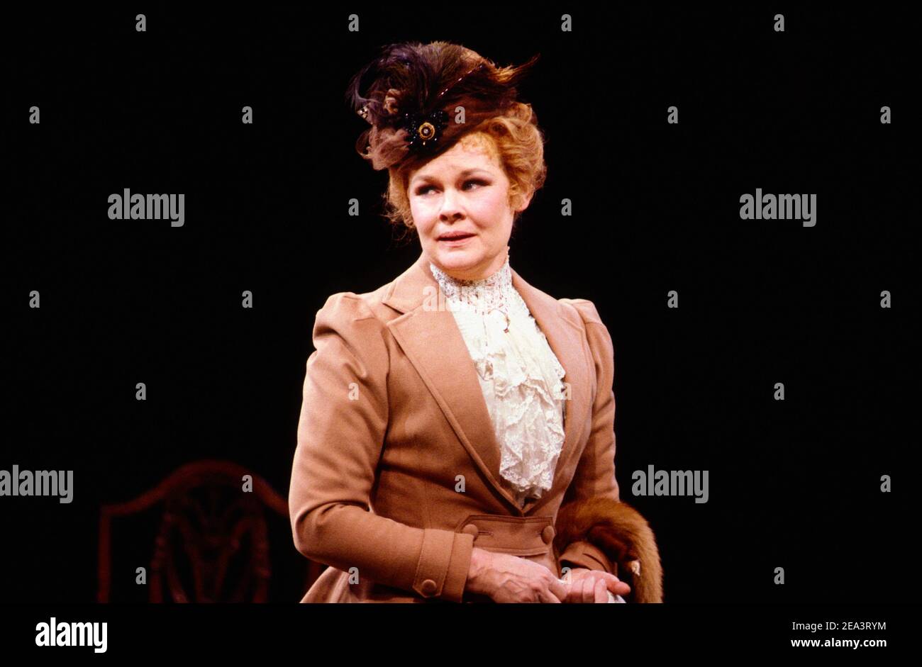 Judi dench shakespeare company hi-res stock photography and images - Alamy