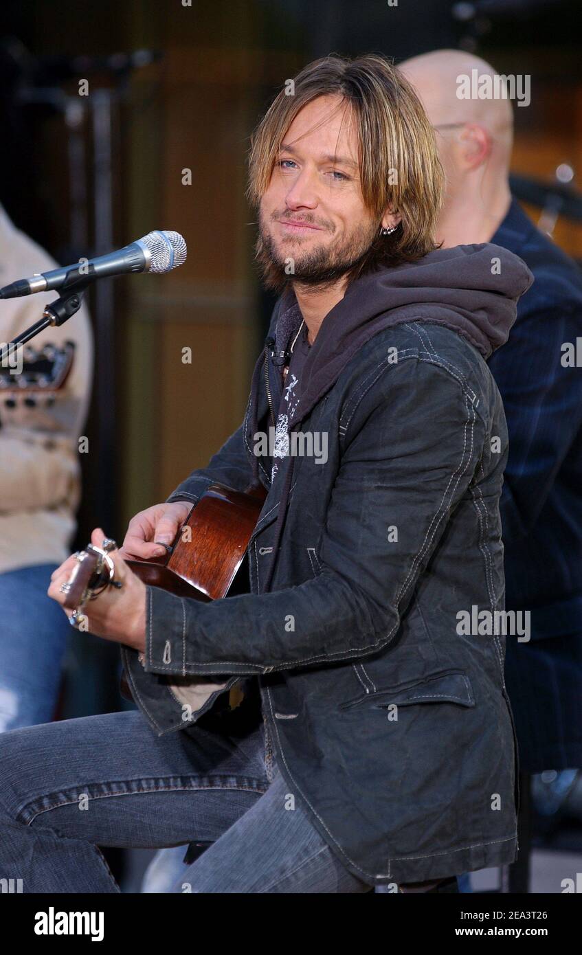 Australian country singer keith urban hi-res stock photography and ...