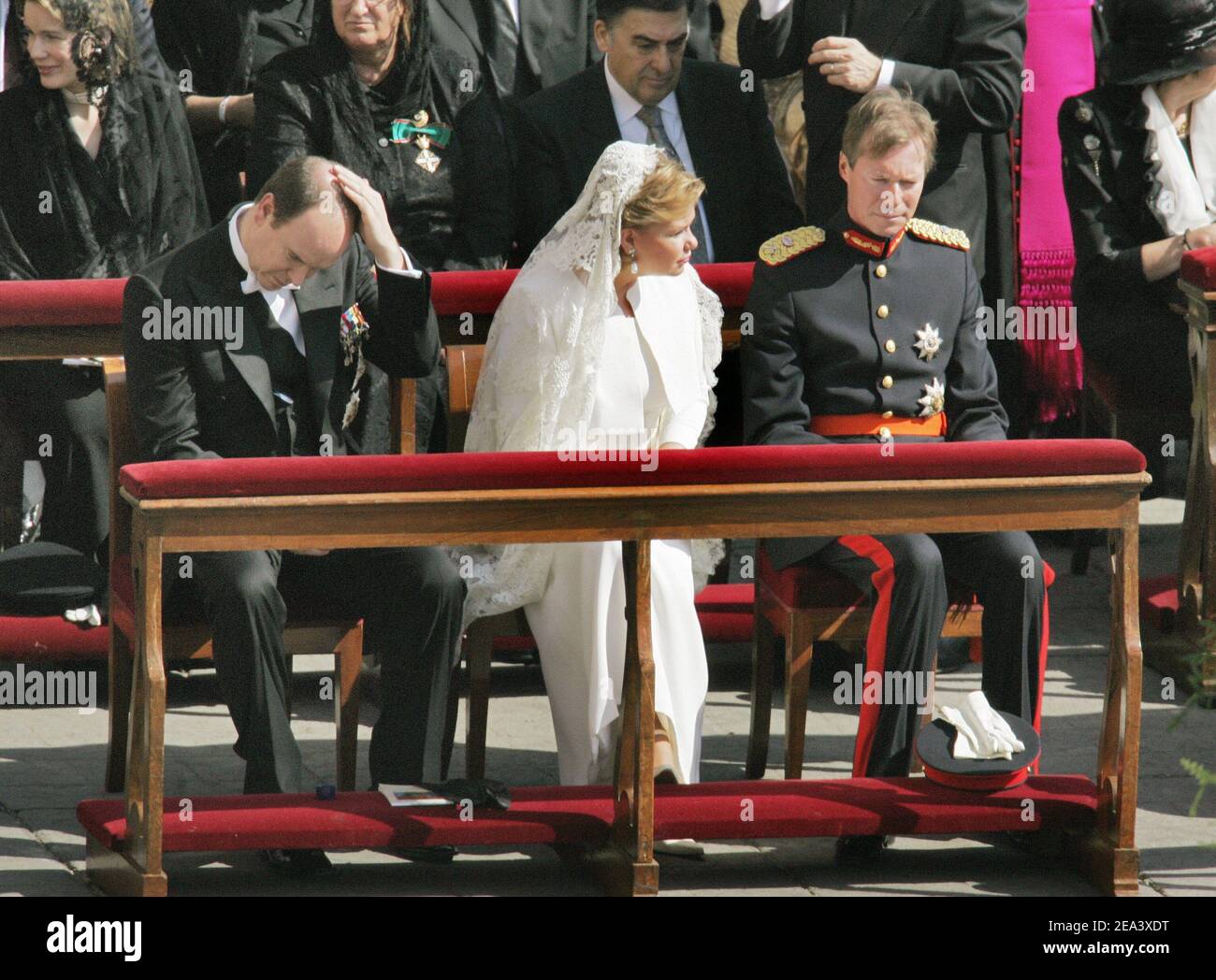Prince Albert of Monaco, Duke and Duchess of Luxembourg listen to Pope ...