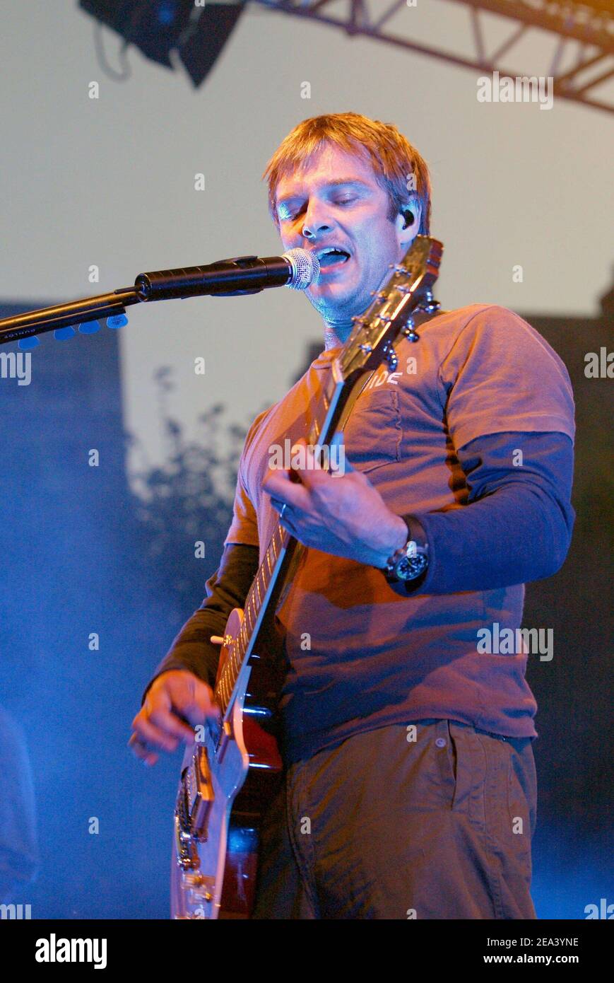 David hallyday live hi-res stock photography and images - Alamy