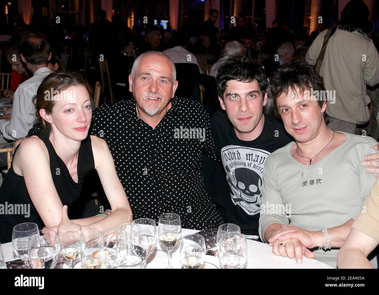 Peter gabriel and his wife hi-res stock photography and images - Alamy