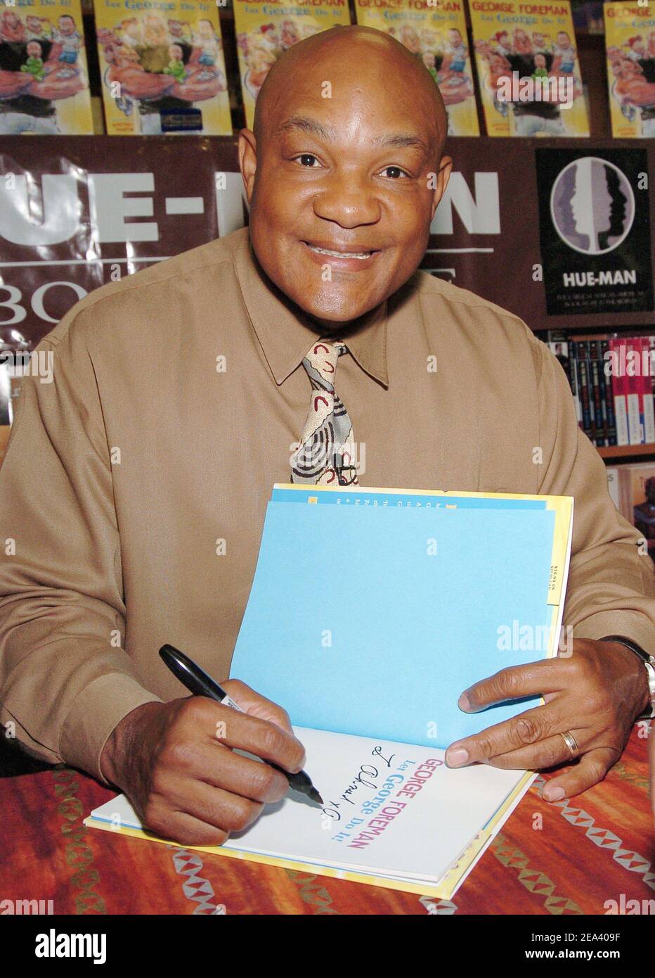 George foreman boxe hi-res stock photography and images - Alamy