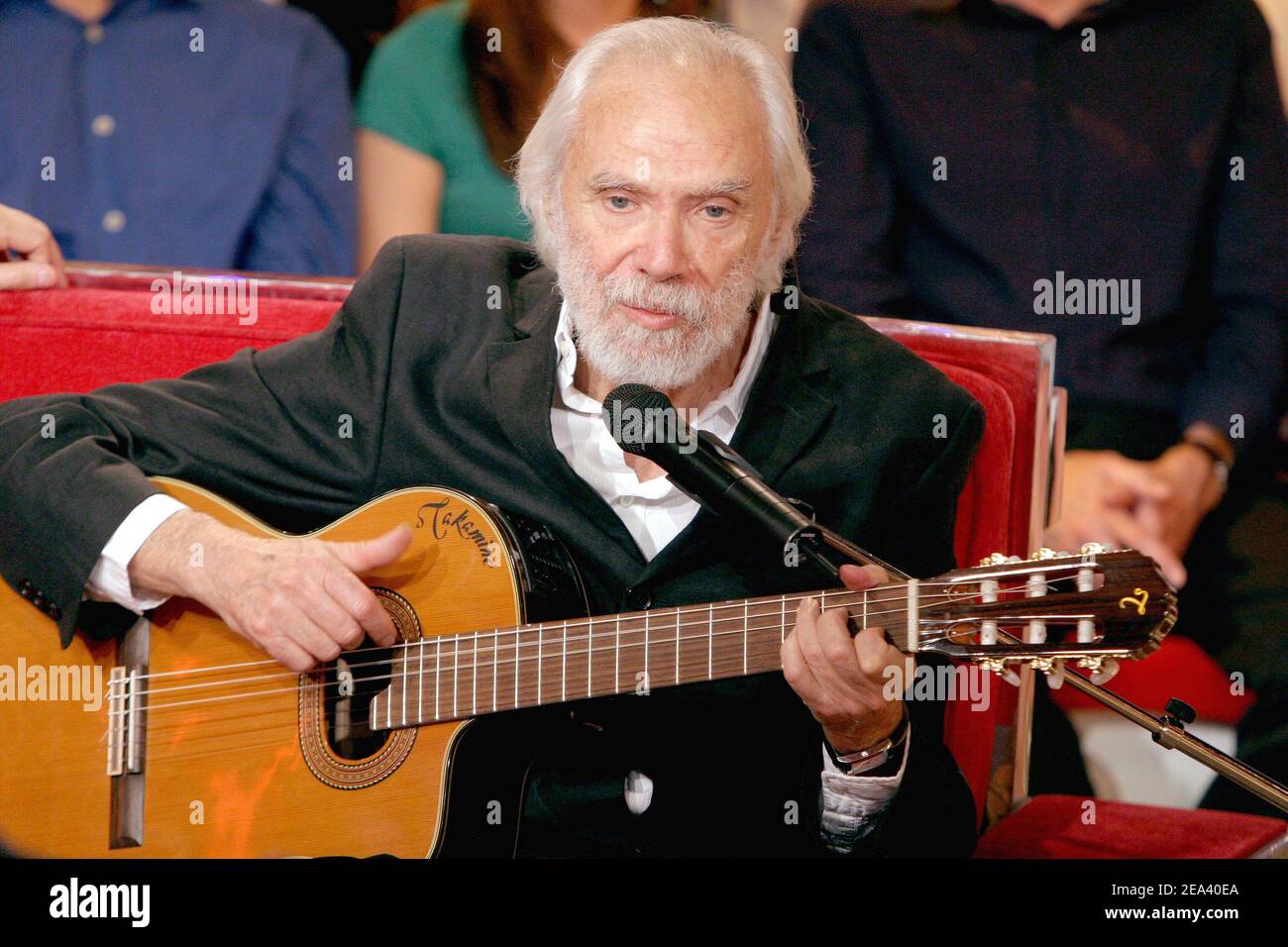 Singer georges moustaki hi-res stock photography and images - Alamy