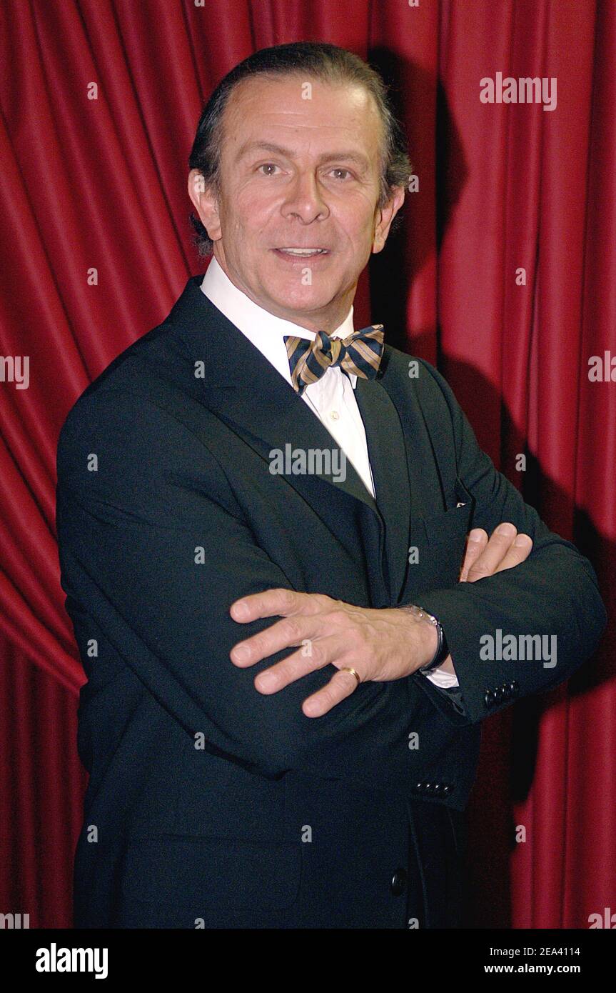 Roland giraud hi-res stock photography and images - Alamy