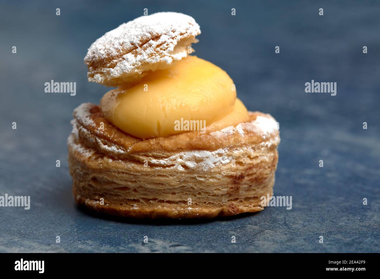 Tray stuffed puff pastry bakery hi-res stock photography and images - Alamy