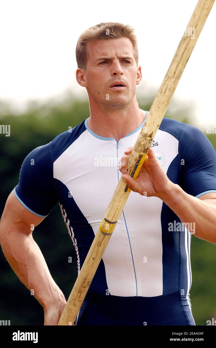 French athlet Jean Galfione in action on pole vault during a meeting in ...