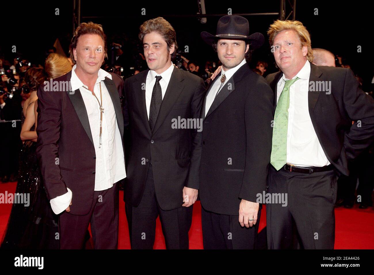 Mickey Rourke, Benicio Del Toro, Robert Rodriguez and Michael Madsen ...