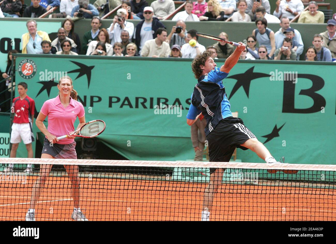 German former player Steffi Graf and Russian tennis player Marat Safin ...