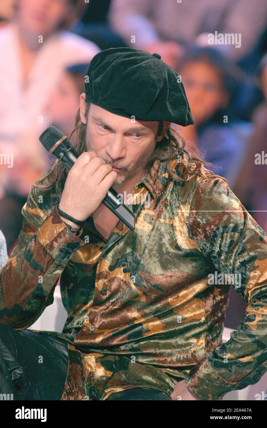 EXCLUSIVE. French singer Florent Pagny performs during the TV show ...