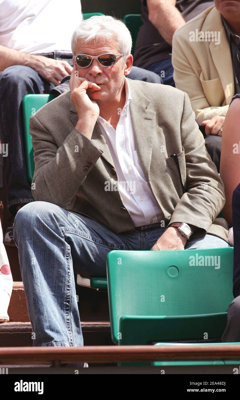 French director Jacques Weber attends a match of the 2005 French tennis ...