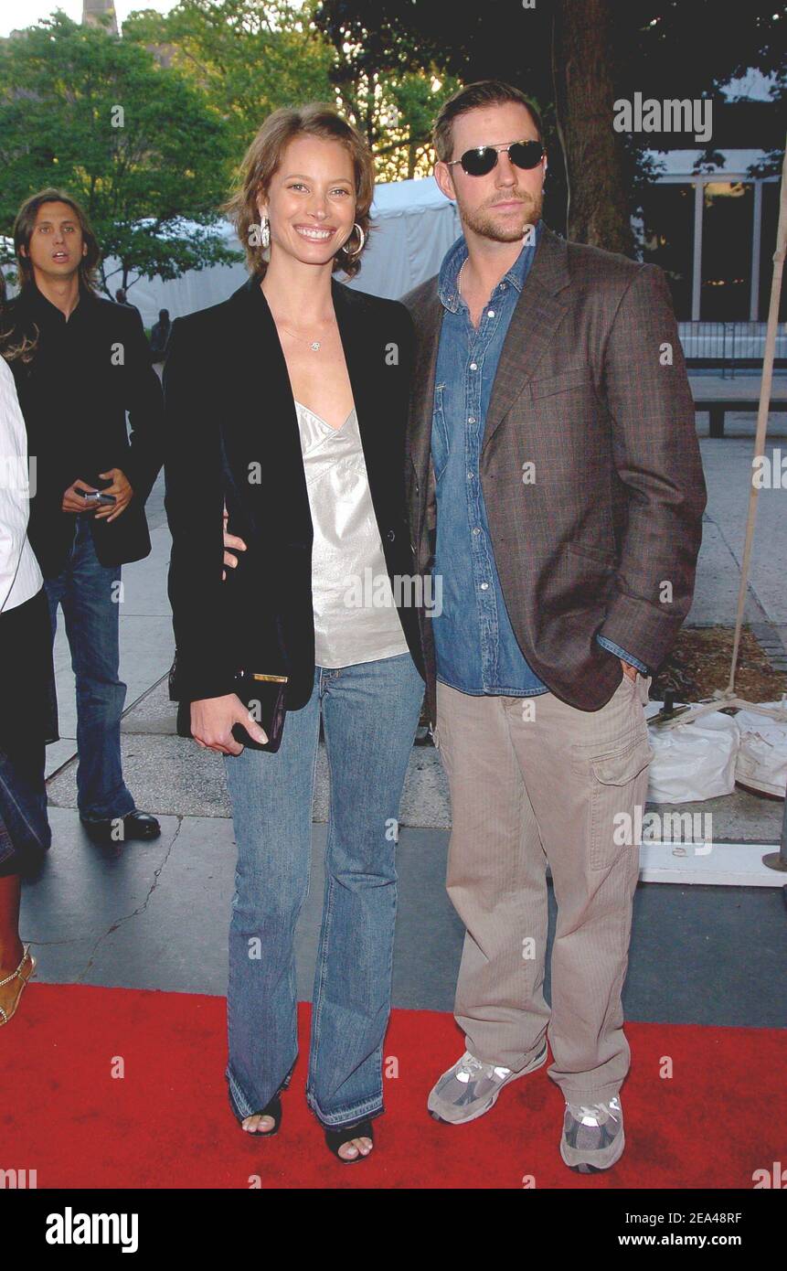 U.S. actor and director Edward Burns and his wife, top model and ...