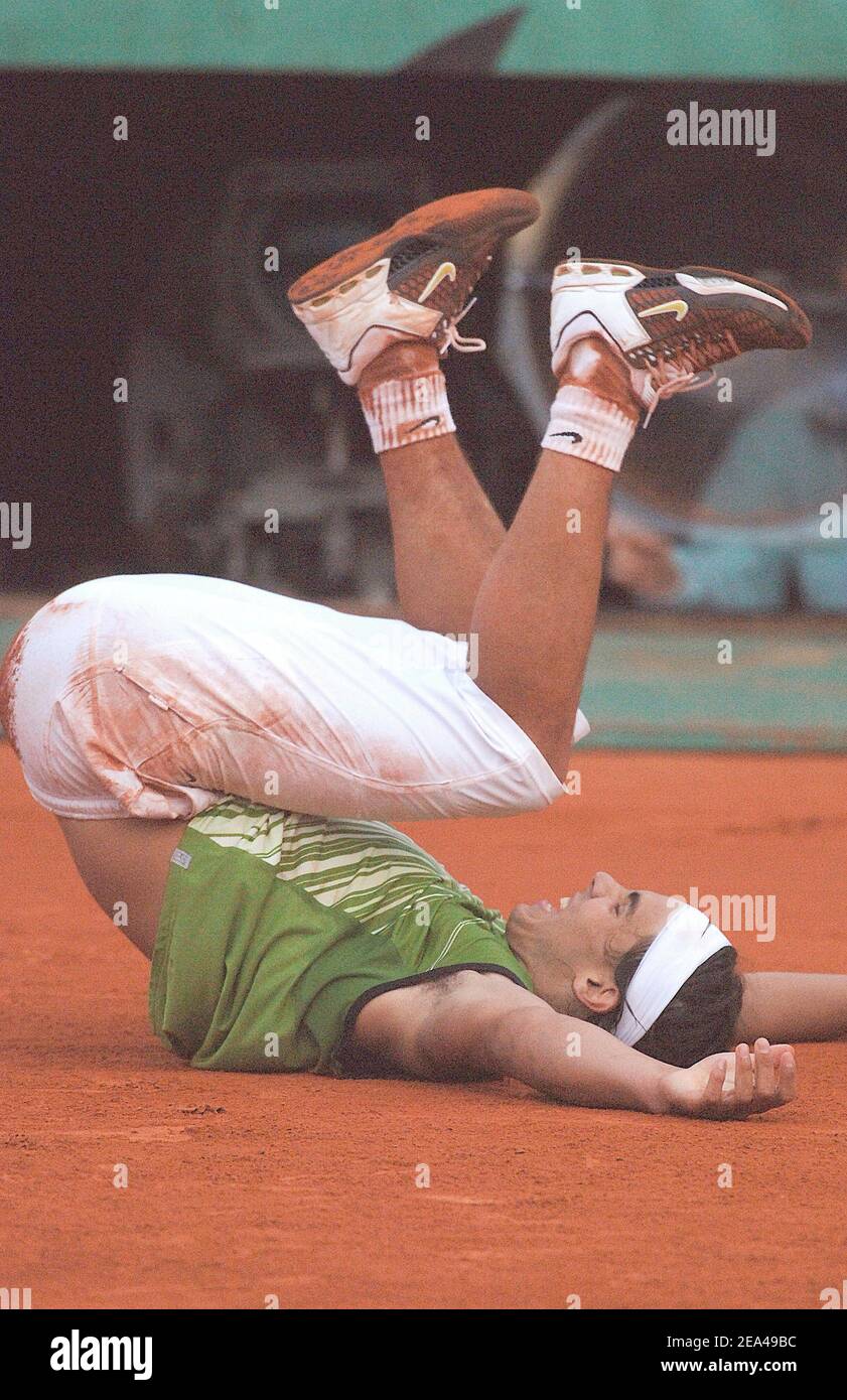 Chute de pied hi-res stock photography and images - Alamy