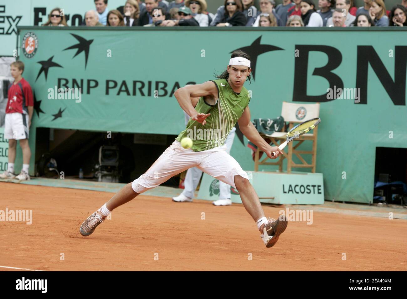 Spain Rafael Nadal won 6-7, 6-1, 6-4, 7-5 against Argentinian Mariano ...