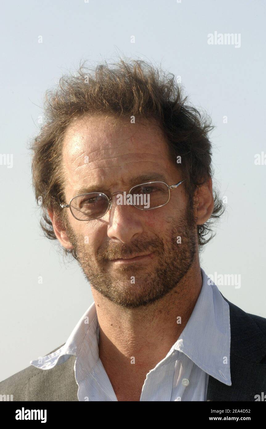 La moustache 2005 vincent lindon hi-res stock photography and images ...
