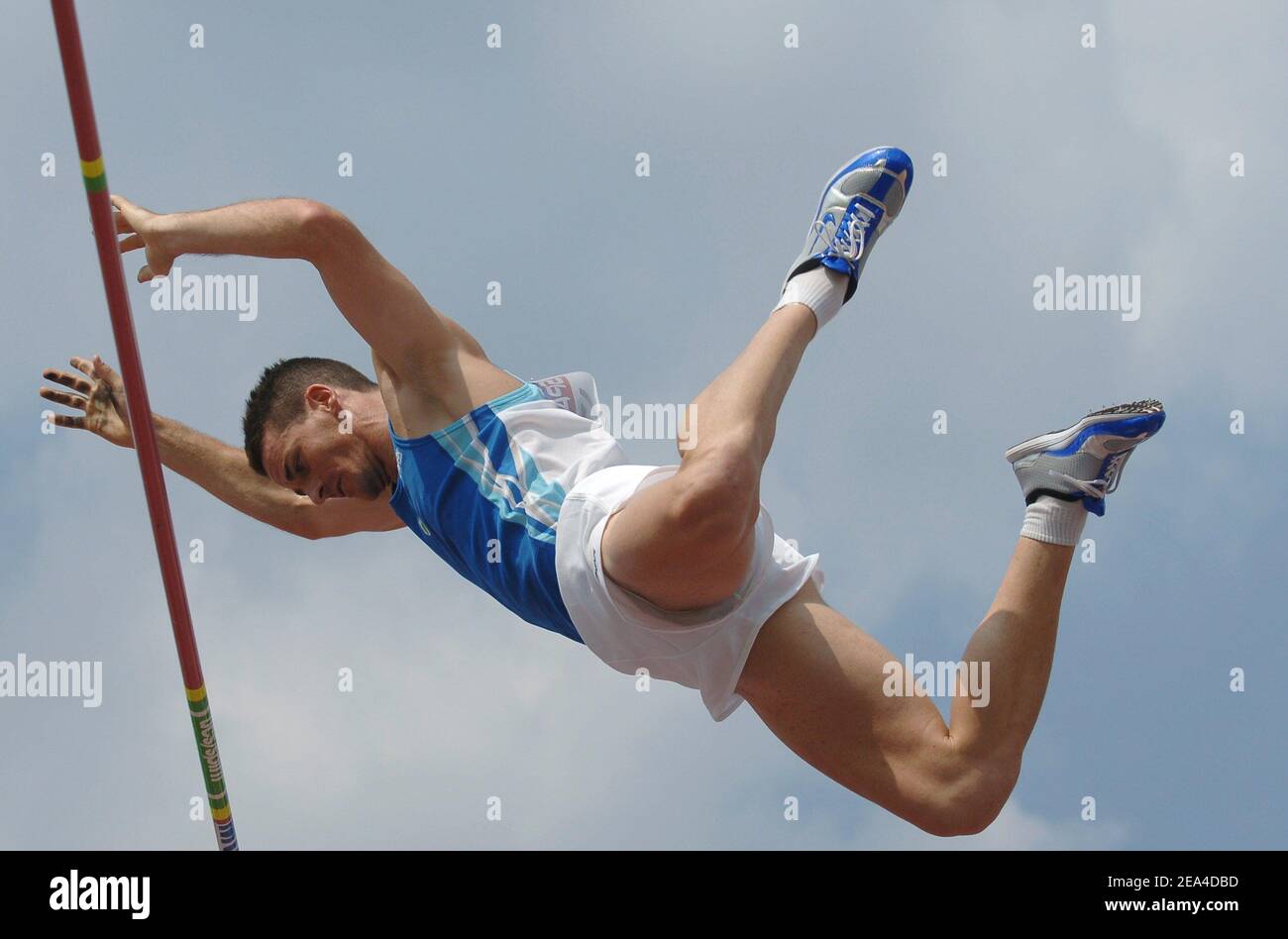 Italian pole vault hi-res stock photography and images - Alamy