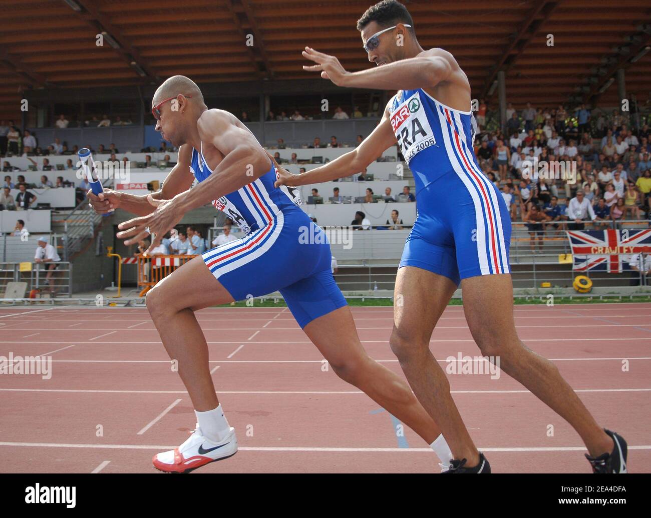 4x400 m relay men hi-res stock photography and images - Alamy
