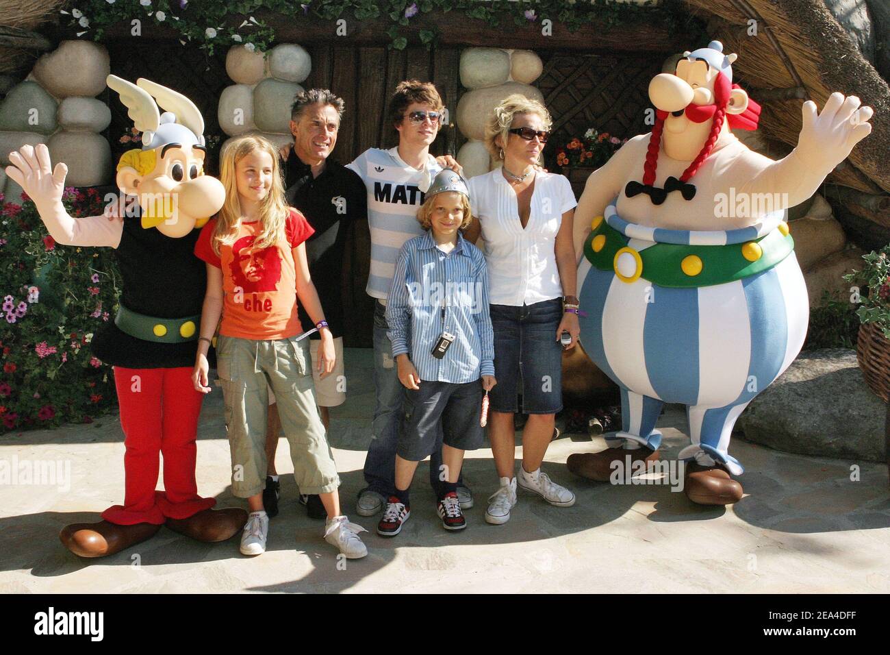 French TV journalist Gerald Holtz with family during the inauguration ...
