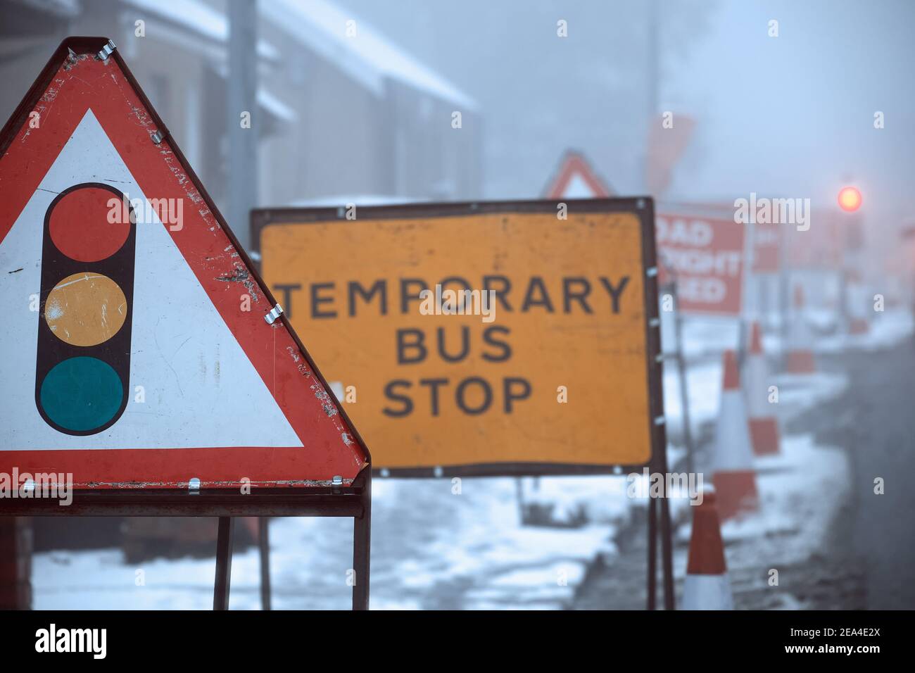 Winter road signs hi-res stock photography and images - Alamy