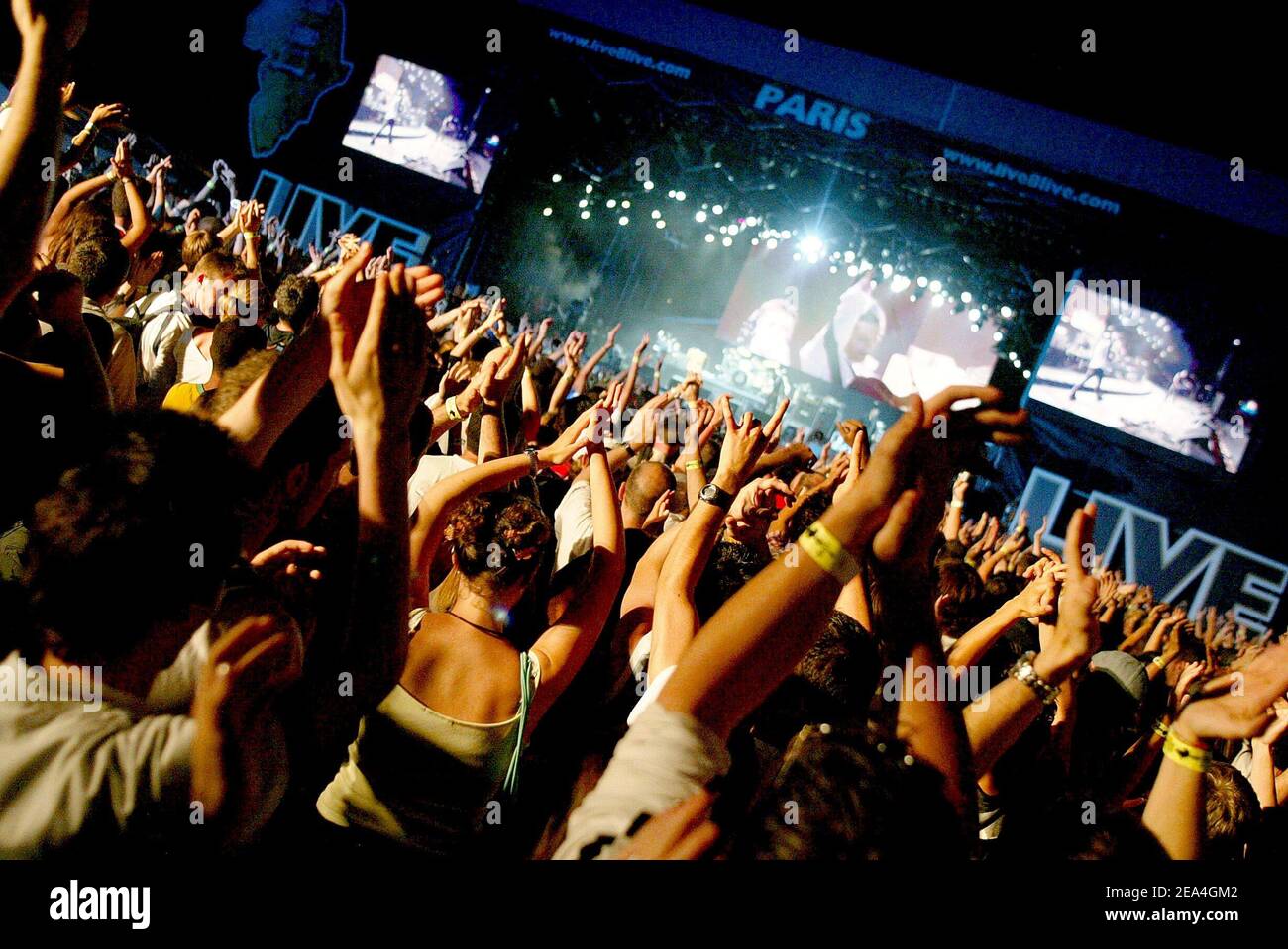 Live 8 concert hi-res stock photography and images - Alamy