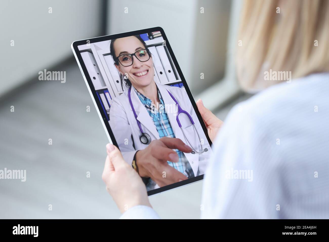 Woman consults doctor online hi-res stock photography and images - Alamy