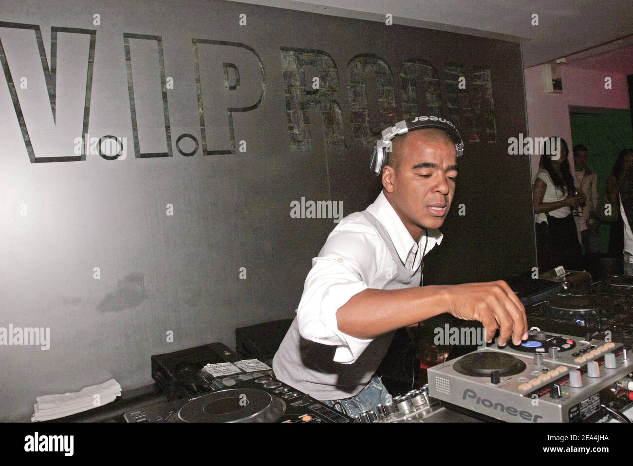 U.S. DJ Erick Morillo mixing at the 'VIP Room' in Saint-Tropez ...