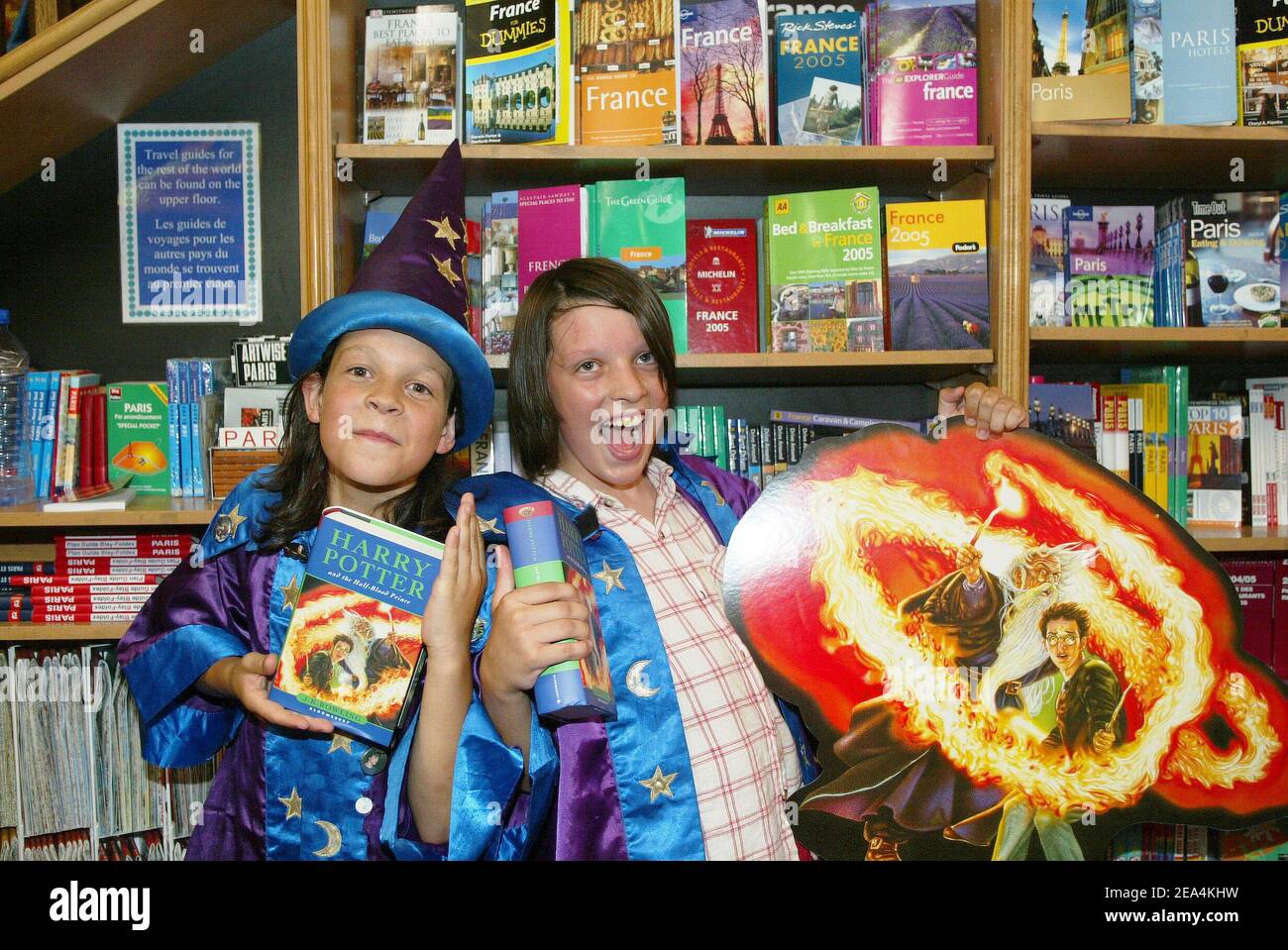 English bookstore WHSMITH opened all nightlong to give the opportunity ...