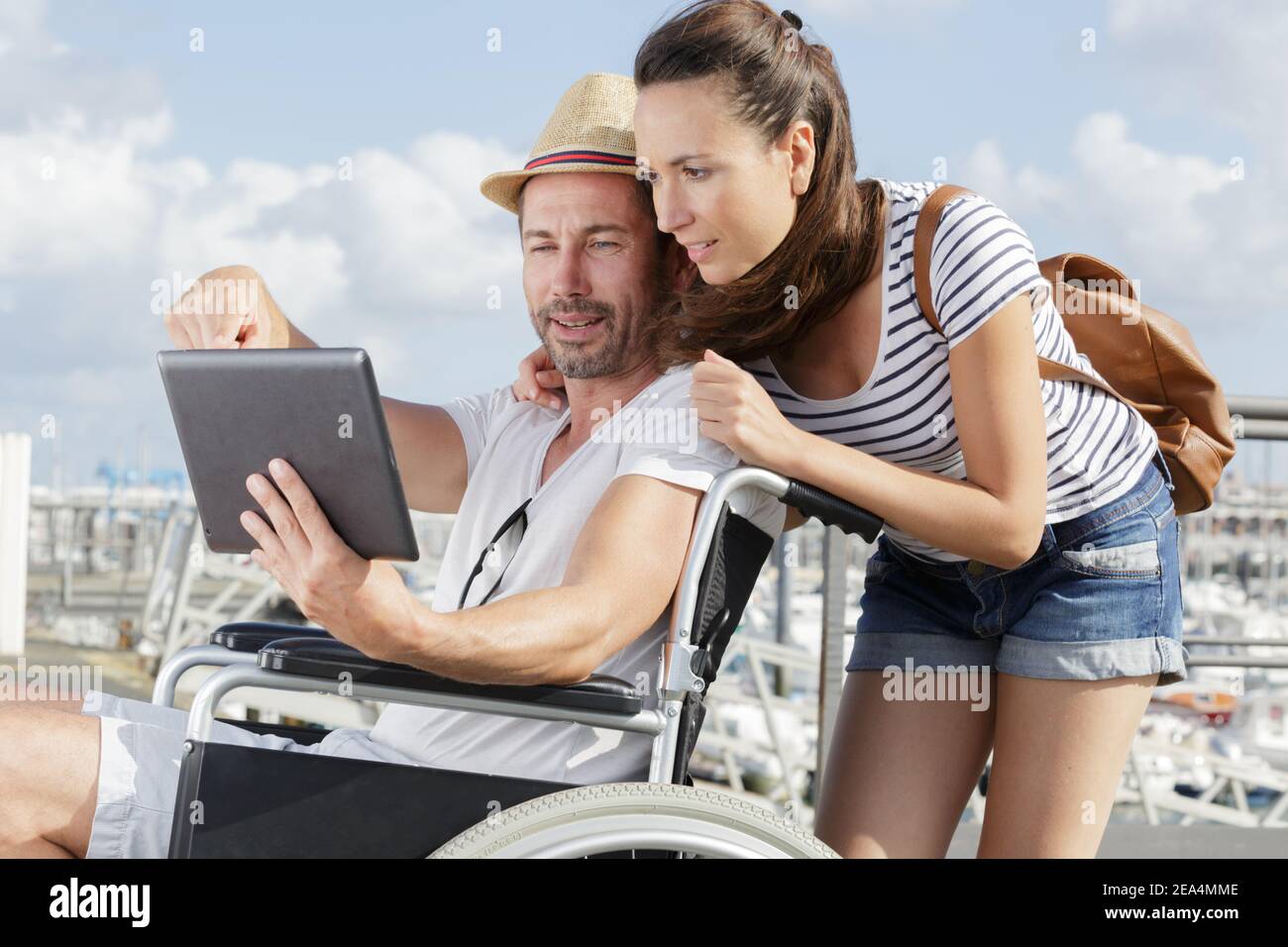 Using tablet hand filter hi-res stock photography and images - Alamy