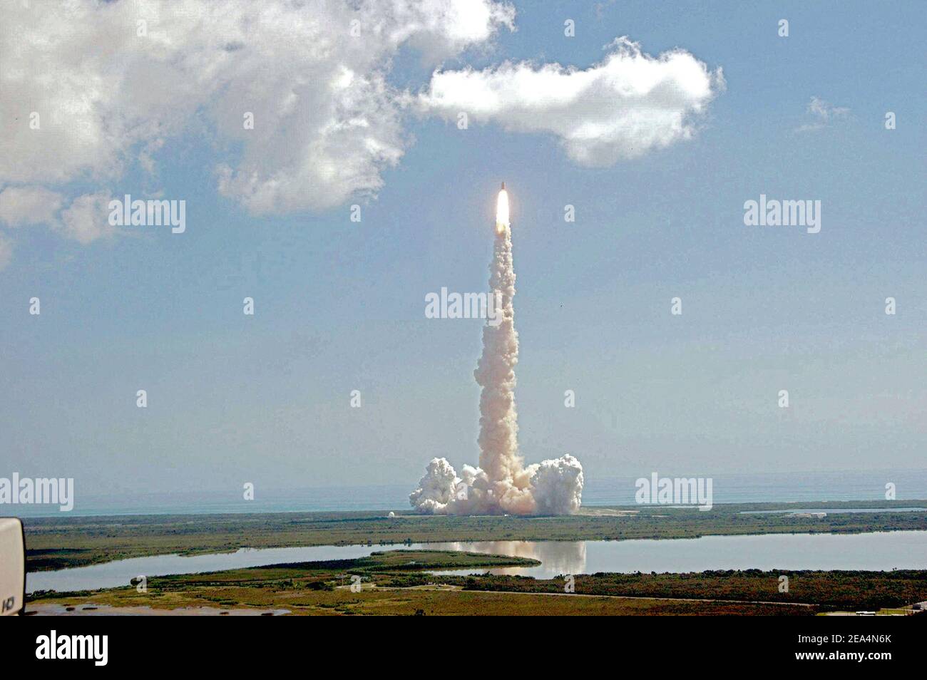 Mission sts 114 hi-res stock photography and images - Alamy