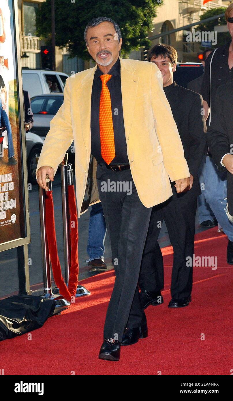 Cast member Burt Reynolds attends the premiere of Warner Bros 'The ...