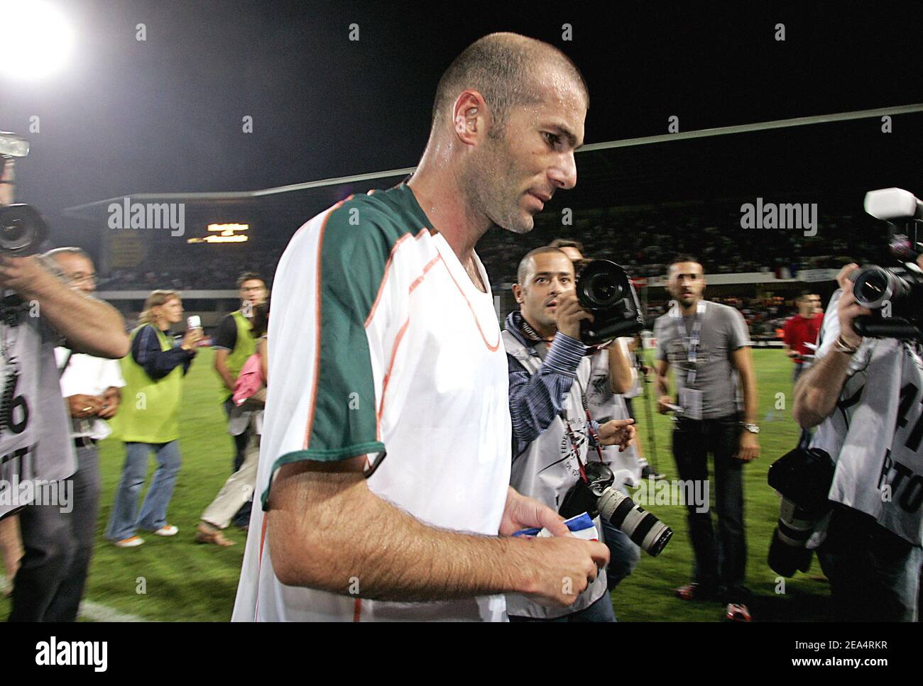 French midfielder Zinedine Zidane, who returns to play for France a ...