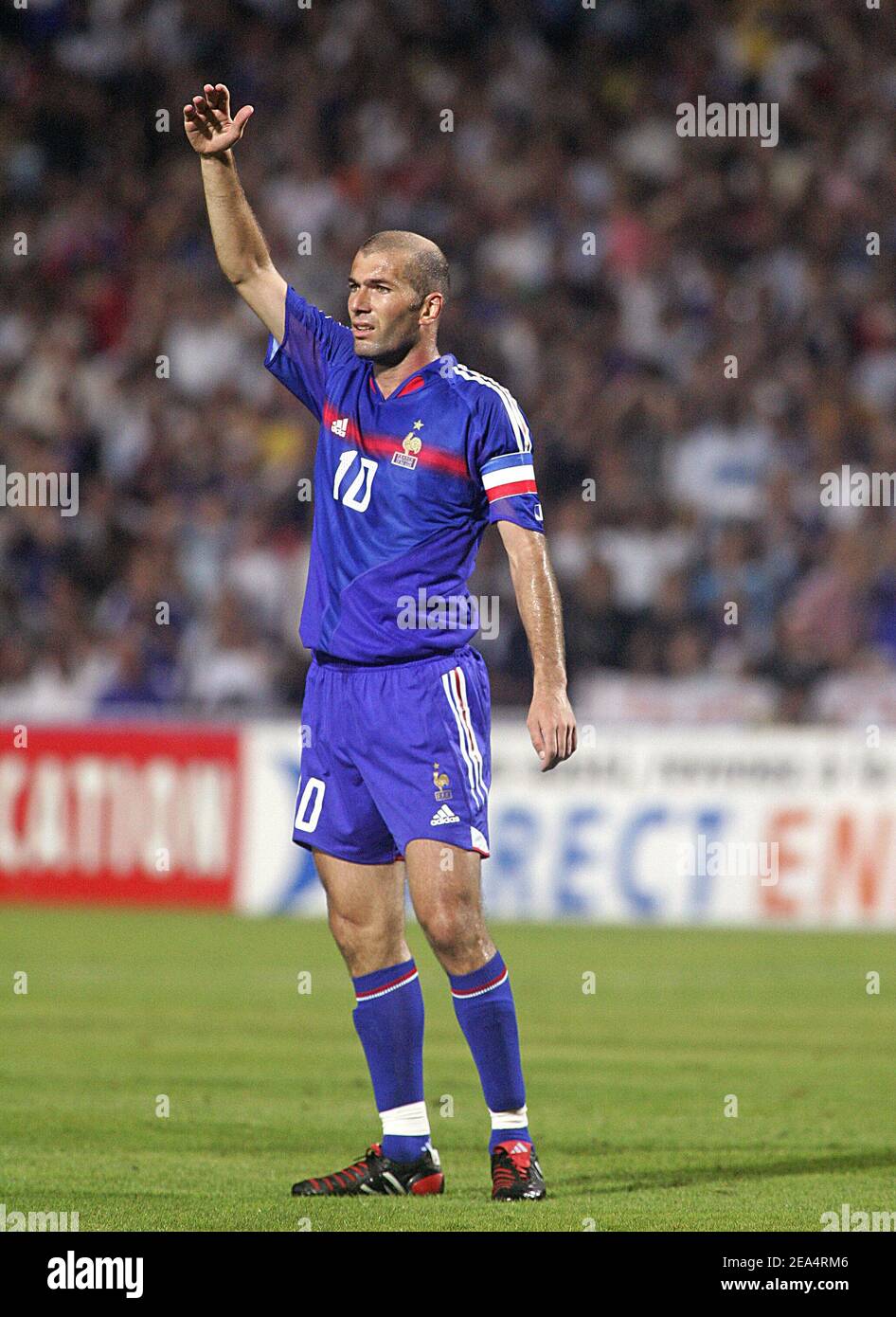 French midfielder Zinedine Zidane, who returns to play for France a ...