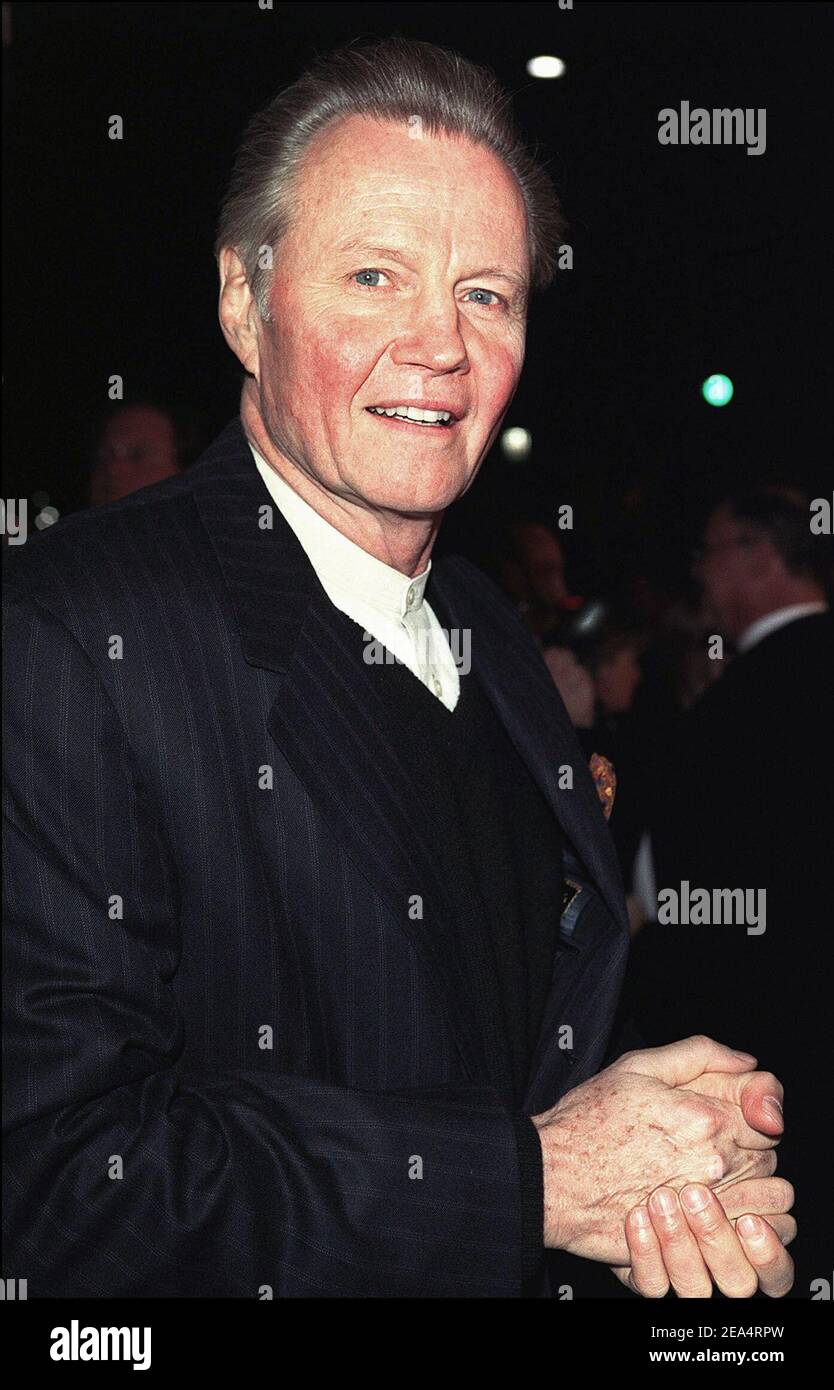 Jon voight 2001 hi-res stock photography and images - Alamy