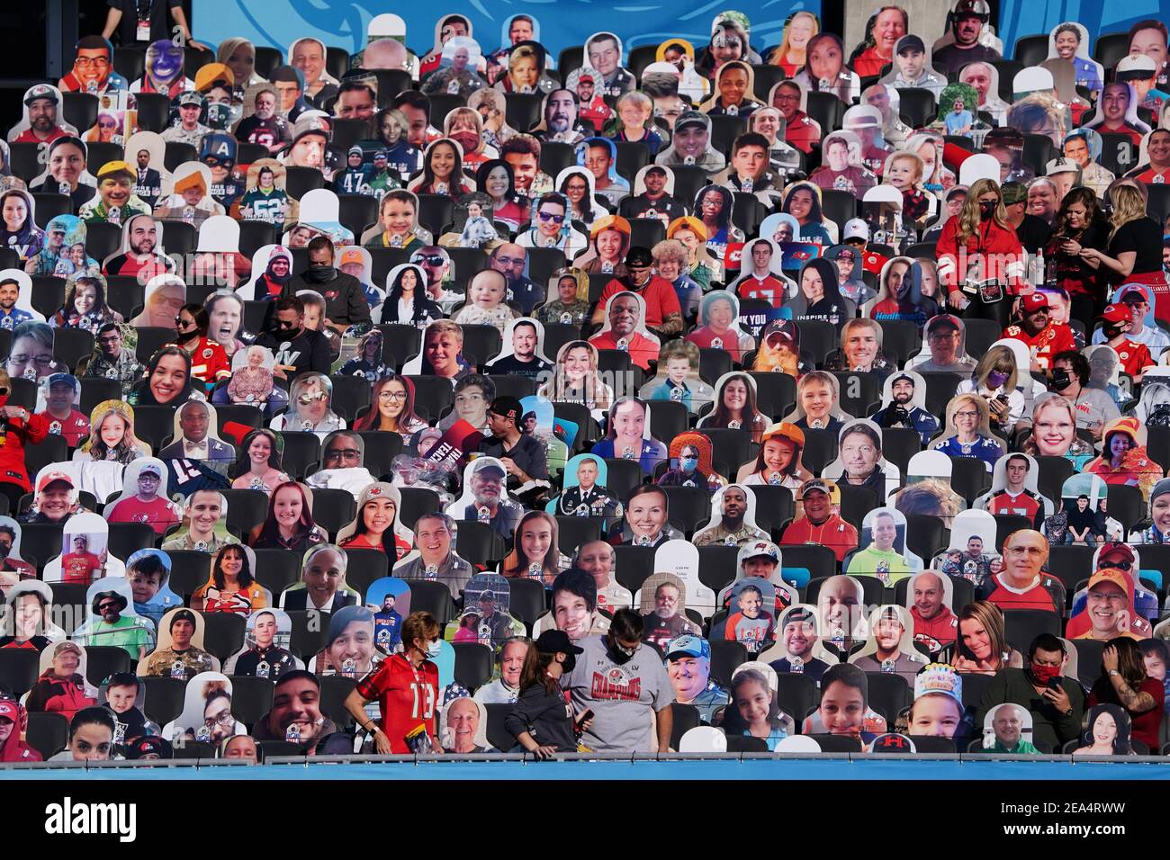 Nfl spectators super hi-res stock photography and images - Alamy
