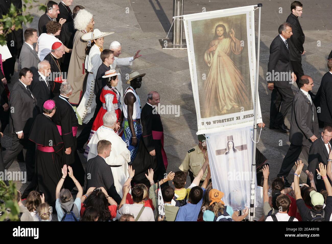 Pope Benedict XVI visits the cathedral of Cologne, Germany, on August ...