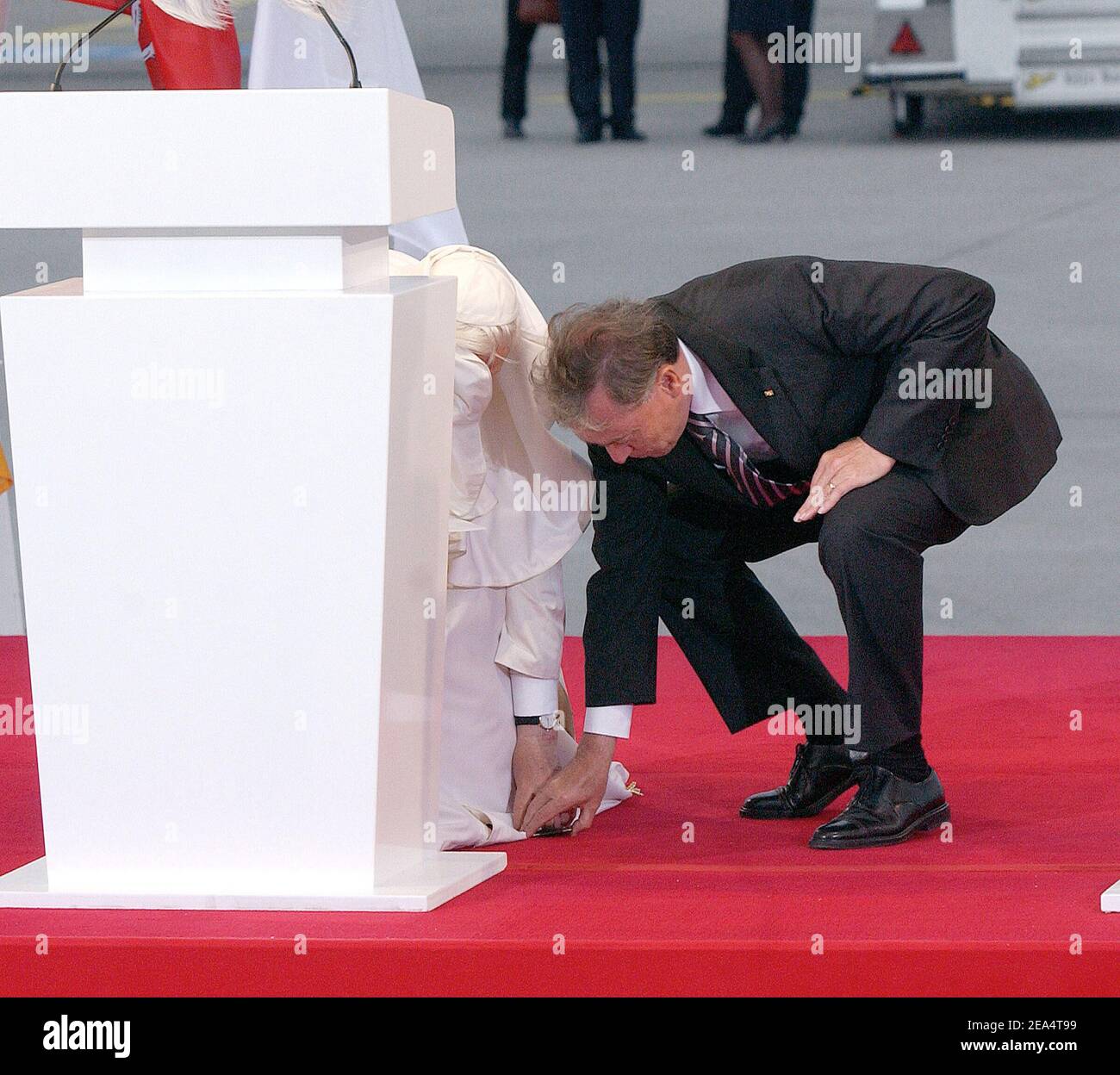 Pope Benedict XVI is greeted by German president Horst Koehler as he ...
