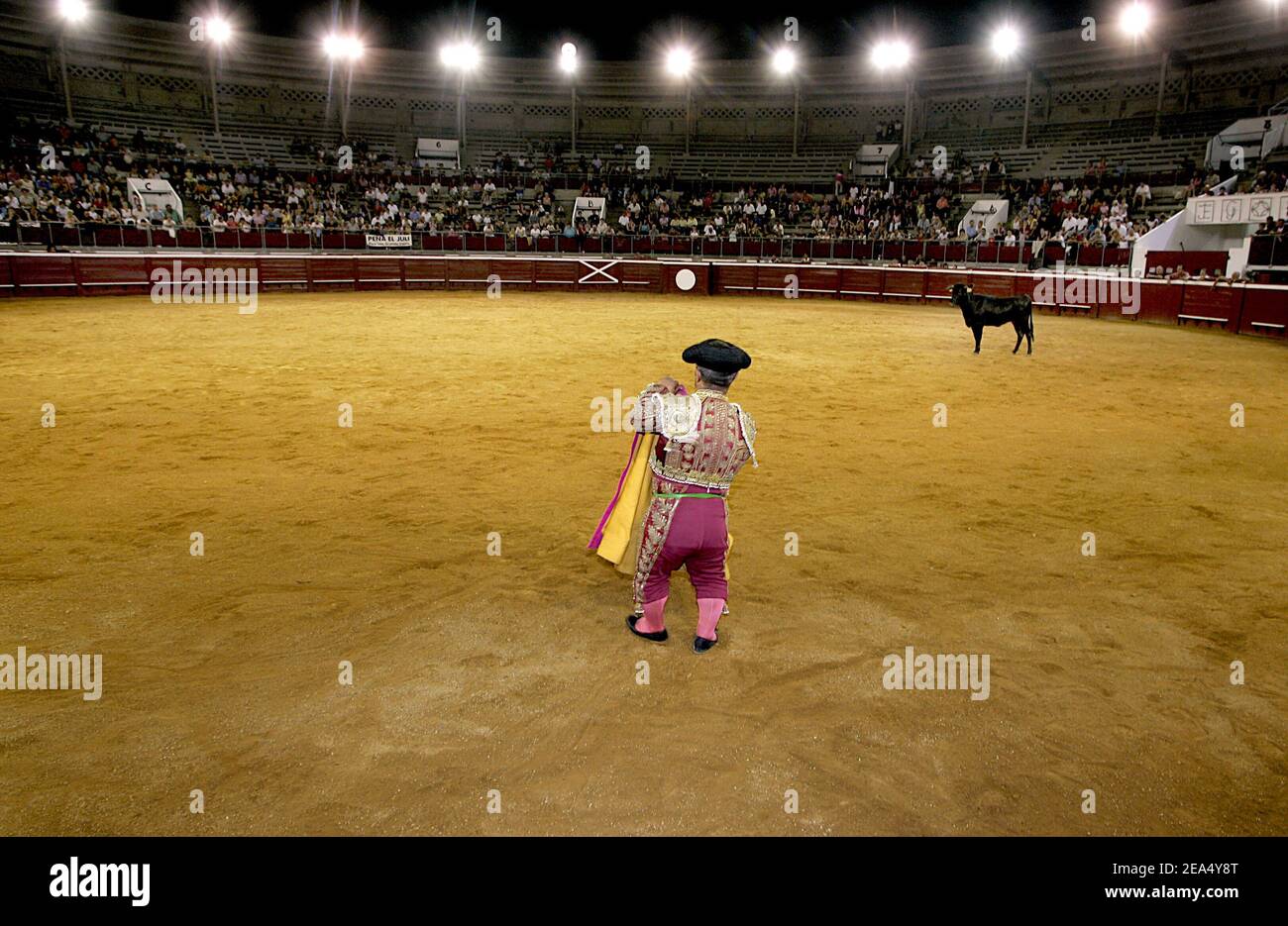 Bullfighter dwarfs of the Spanish Corrida Dwarfs Company are fighting ...
