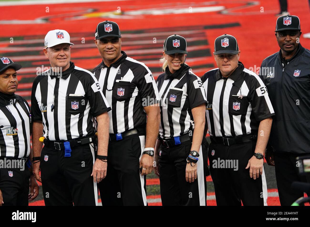 Sarah stands hi-res stock photography and images - Alamy