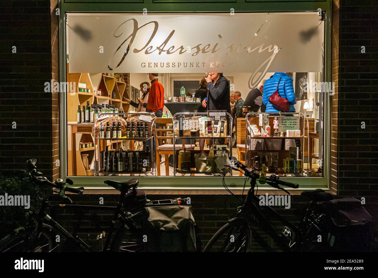 In the "Art and Cooking" project, Angela Berg interprets works of art ...