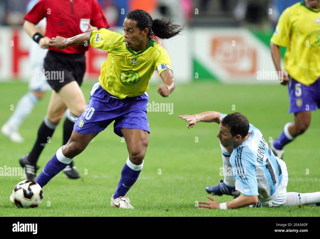 Ronaldinho brazil 2005 hi-res stock photography and images - Alamy