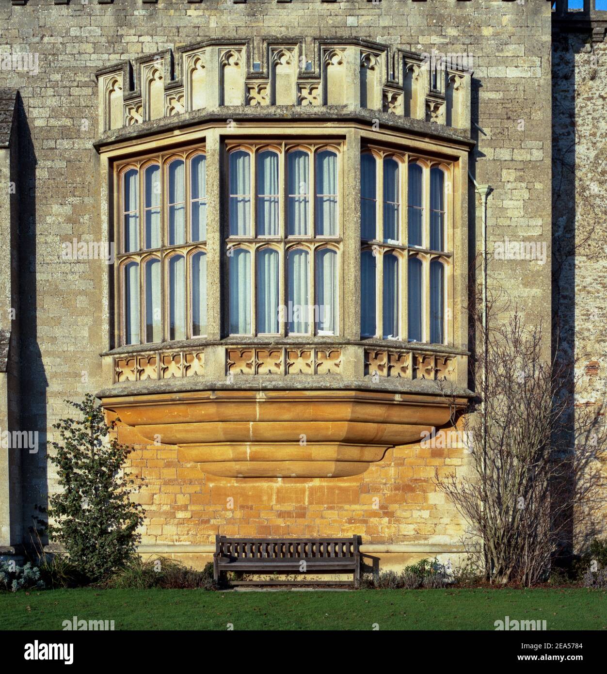 Historic building facade windows Stock Photo - Alamy